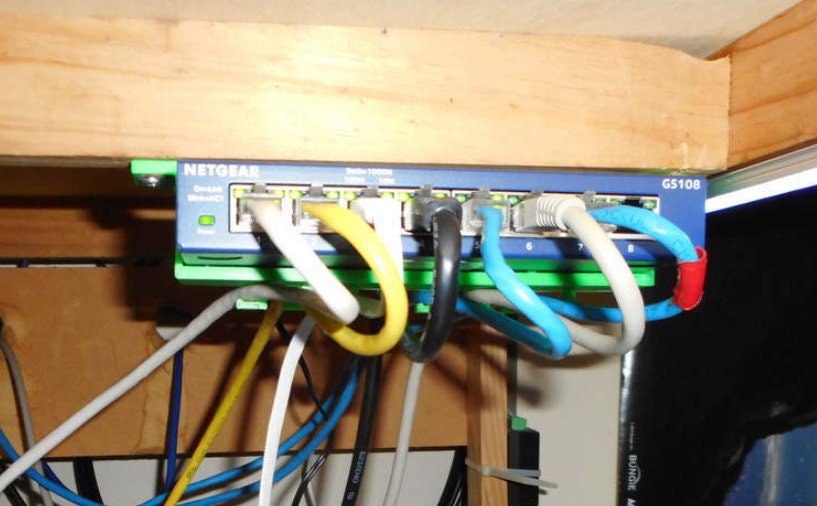 Under Desk Saddle Mount for Netgear 8 Port Switch - Etsy