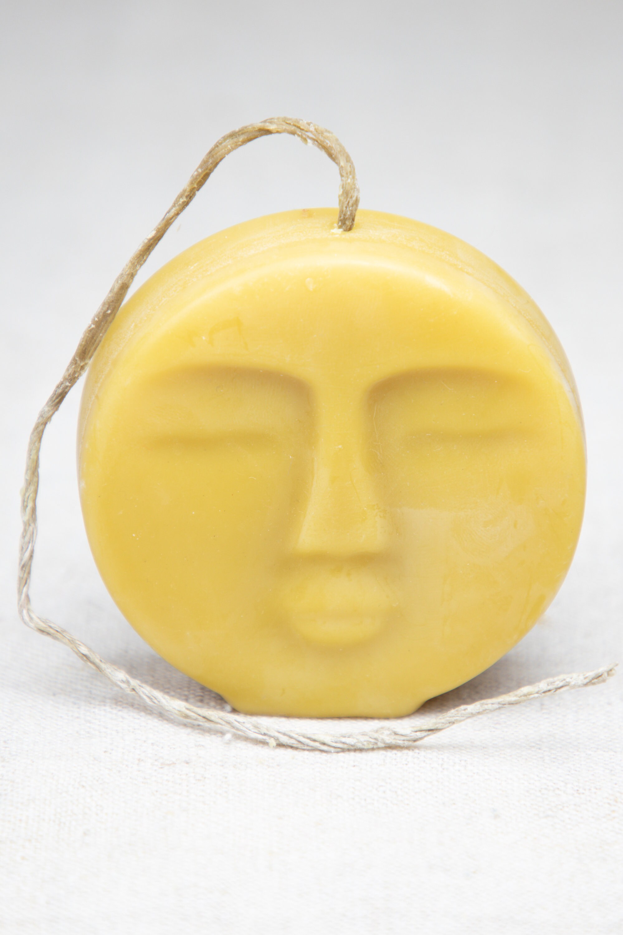 Beeswax Round Candle. Natural Living Room. Handcrafted Candle. Gift for ...