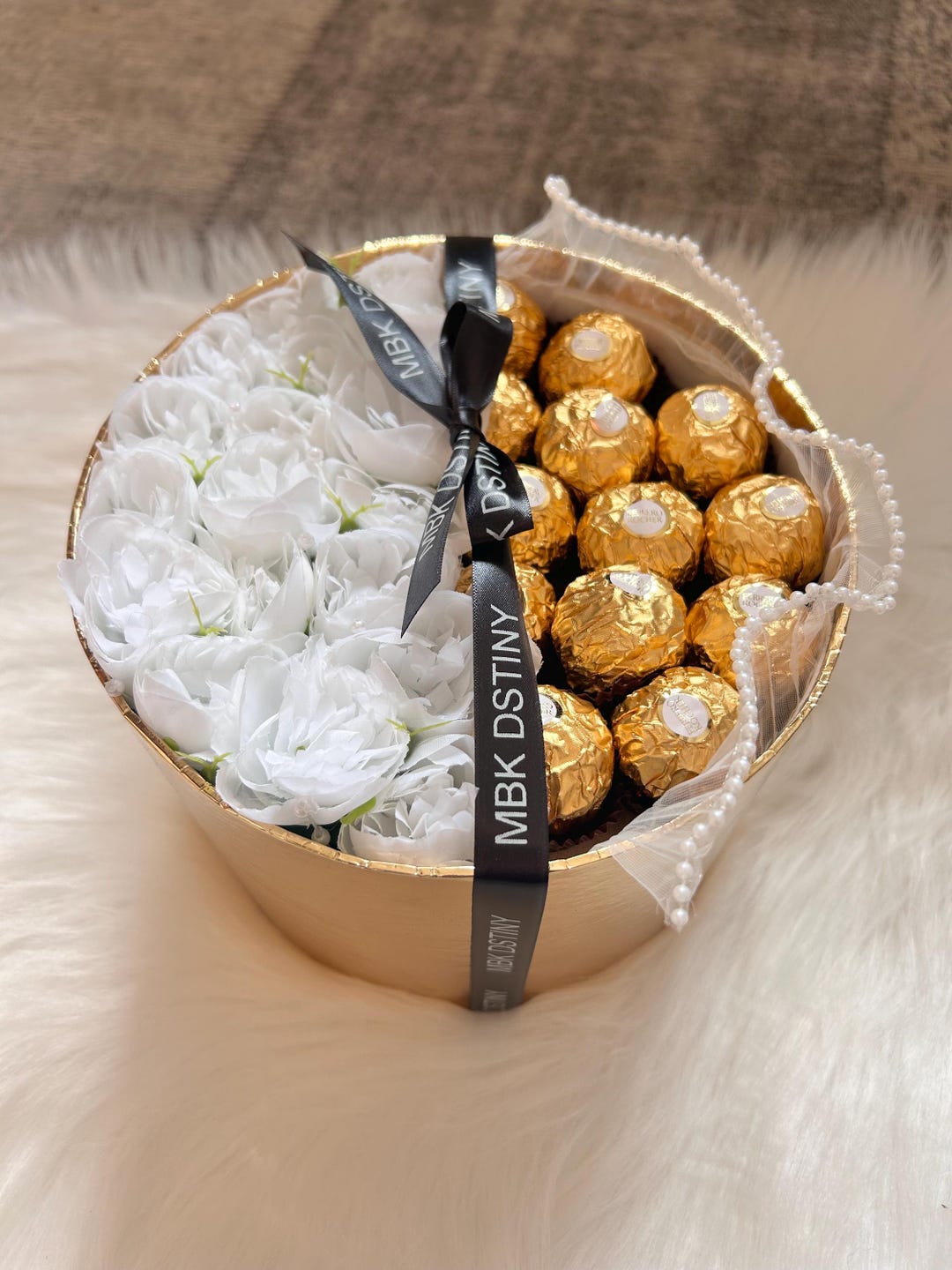 Chocolate Ferrero Kinder Flower Gift Box, Birthday Gift, Anniversary ...