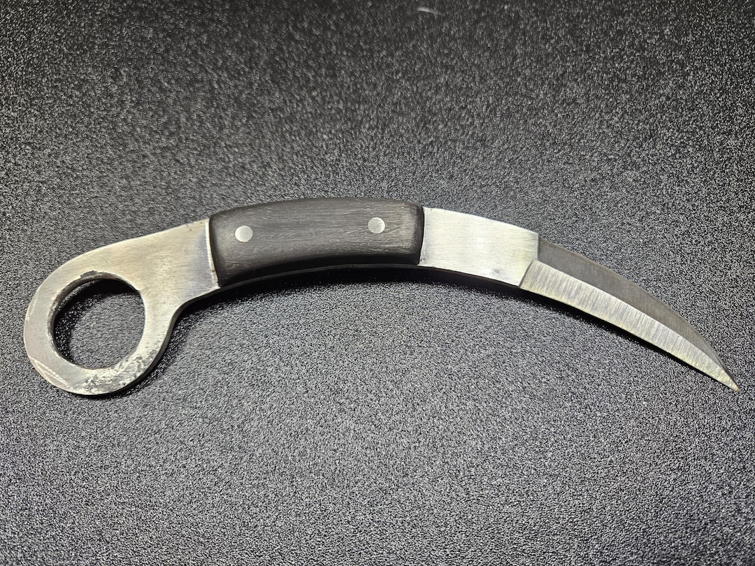Hand Forged-karambit-knife is Forged From Leaf Spring. the Handle is ...