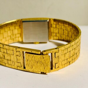 Vintage Old England Ladies Watch Gold Toned Wind up Mechanical Working ...