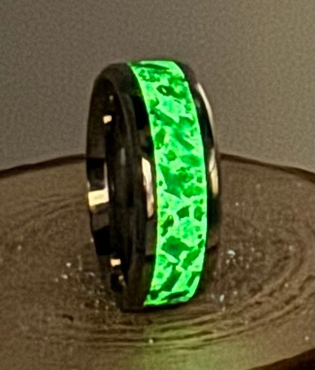Emerald and Olive Green Opal Inlay Ring - Green Glow in the Dark - Etsy