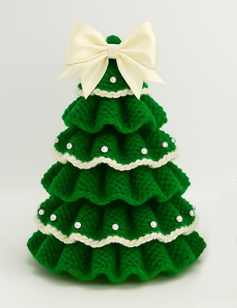 Ruffled Christmas Tree KNITTING PATTERN | Knitted Christmas Tree ...