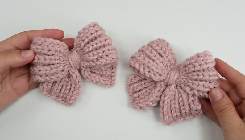 Knitted Bow Pattern | Easy Knit Bow Tie for Hair Accessories, Keychains ...