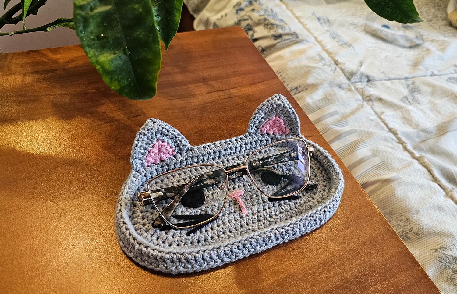 Cat - Crochet Glasses Holders CROCHET PATTERN | Cute Animal Crochet ...