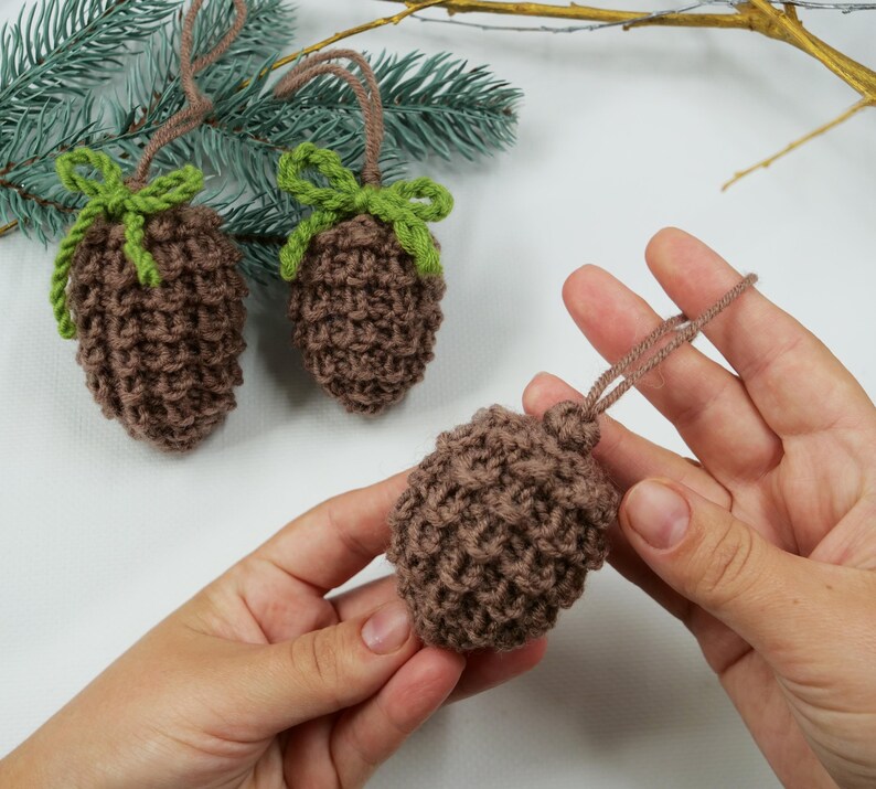 Knitting Pattern - Pine Cone Decorations / Pinecones Knitting Pattern ...