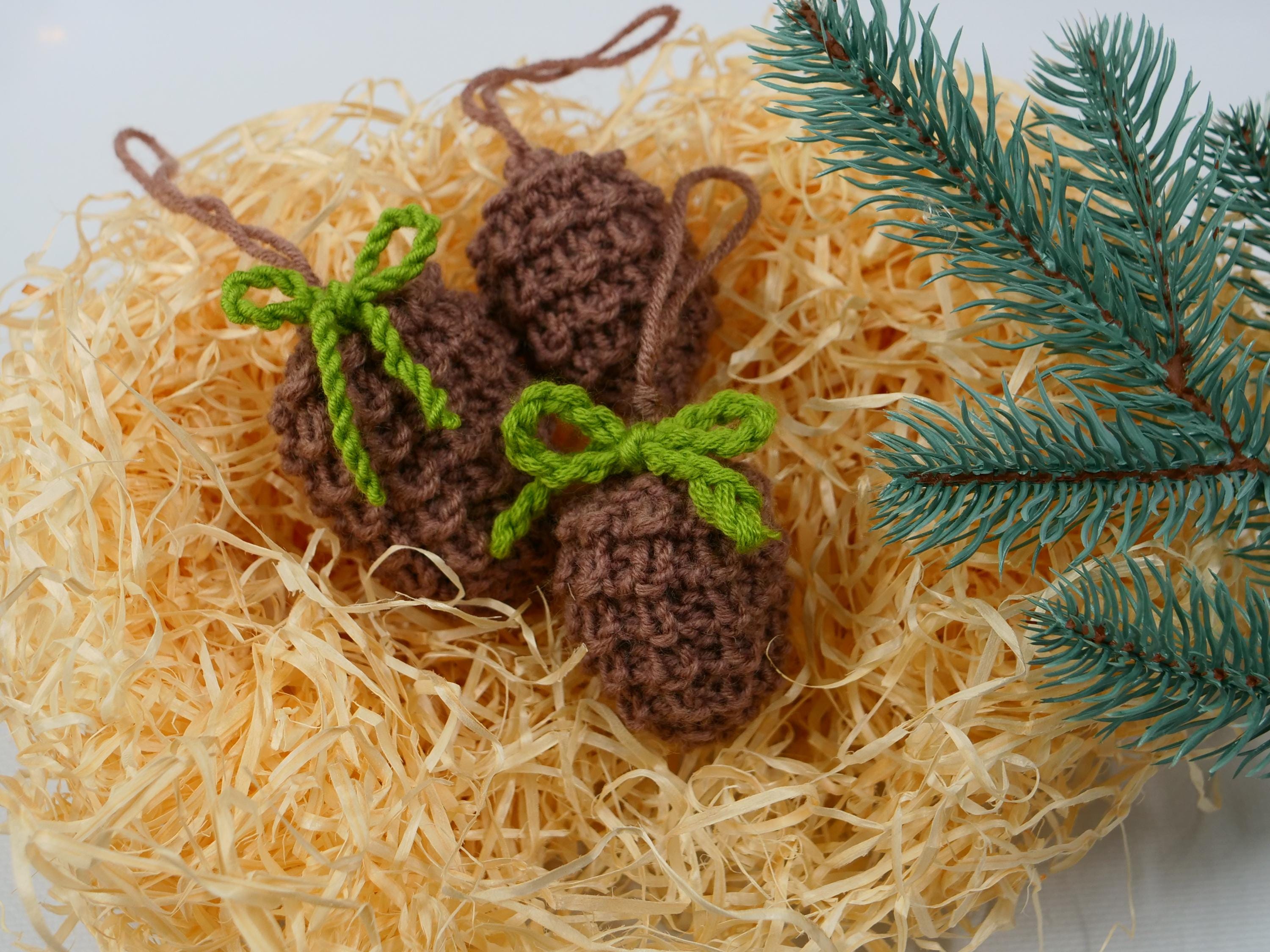 Knitting Pattern - Pine Cone Decorations / Pinecones Knitting Pattern ...
