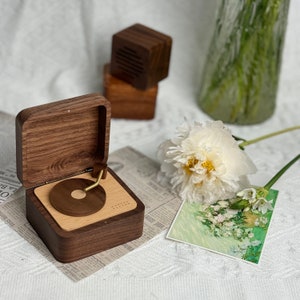 Birthday gift Personalized Vintage Wooden Player Music Box Walnut Music ...