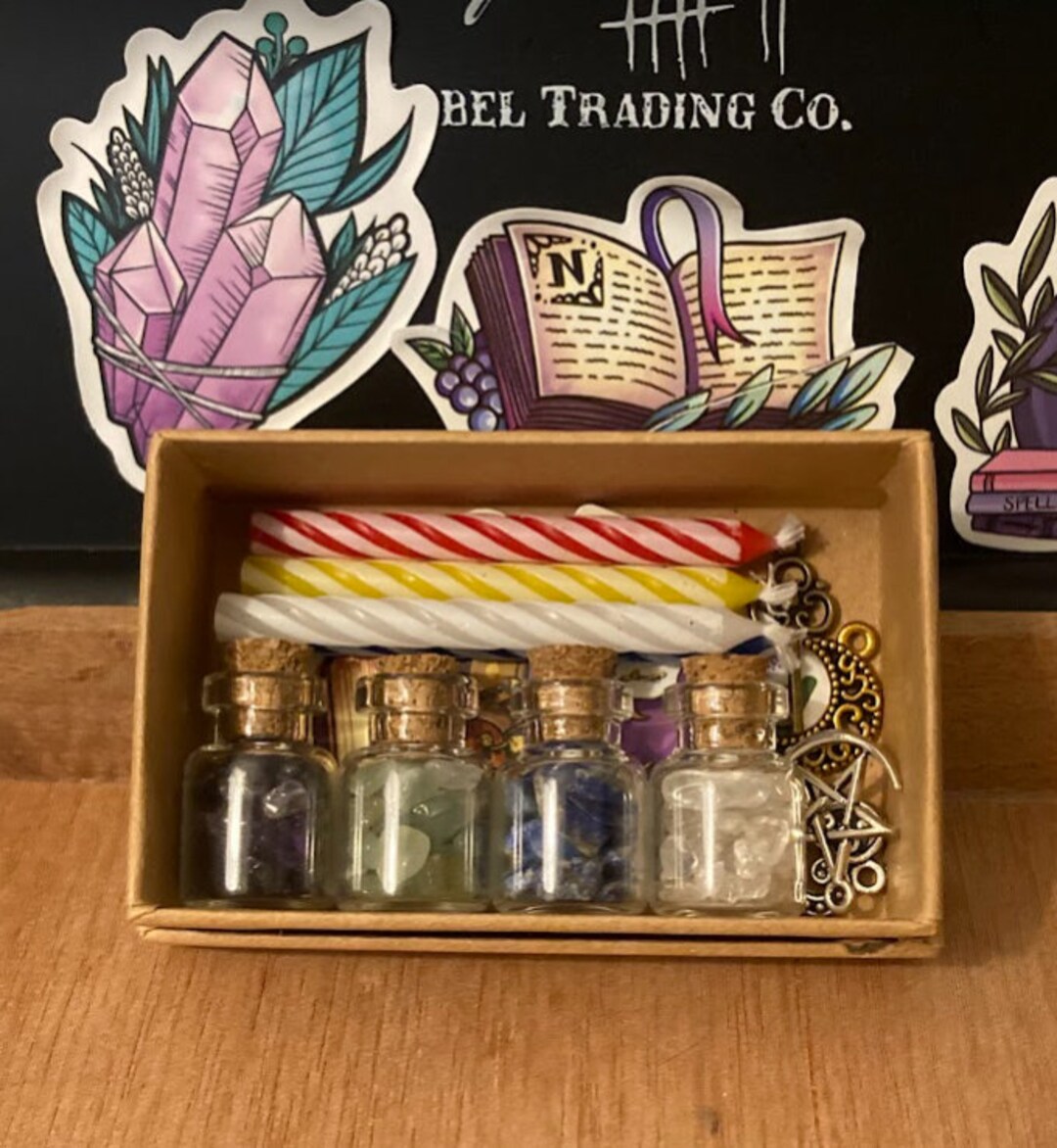 Small Sacred Box. Stone Essentials - Etsy