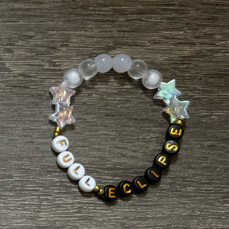 TTPD Collection Full Eclipse Clara Bow / Ttpd Era Beaded Friendship ...