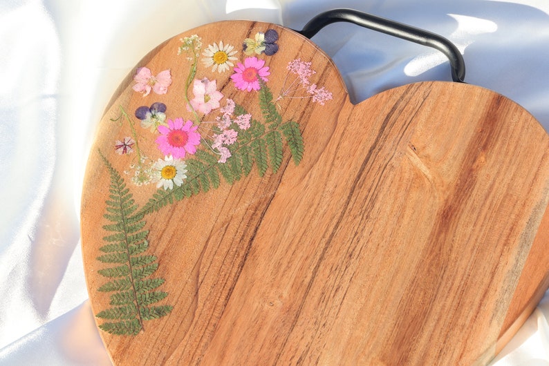 Heart Shaped Pink Flower Charcuterie Board | Floral Resin Board ...