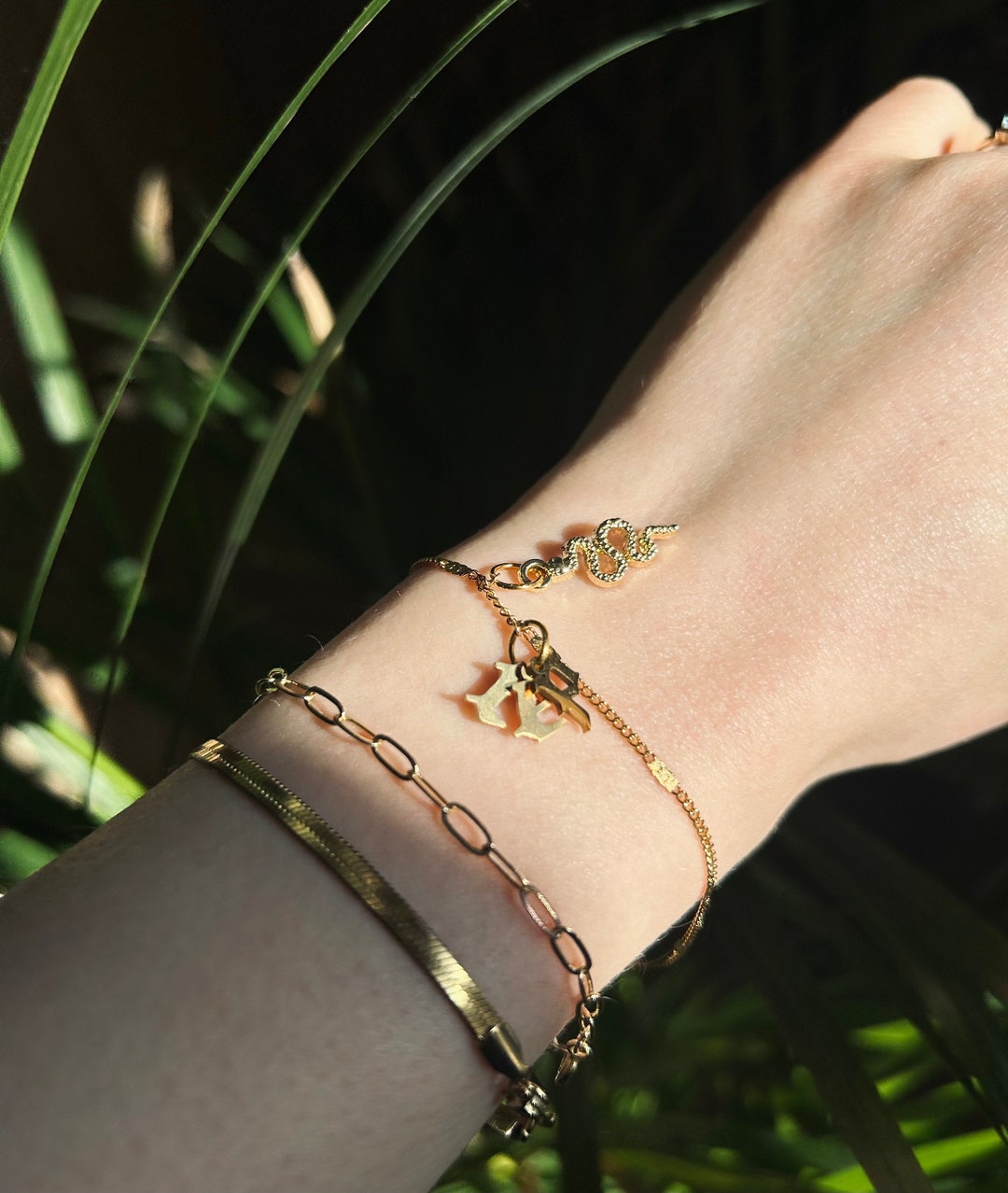 Rep TV Reputation Swiftie Gold Bracelet With Bunched Gold Charms - Etsy