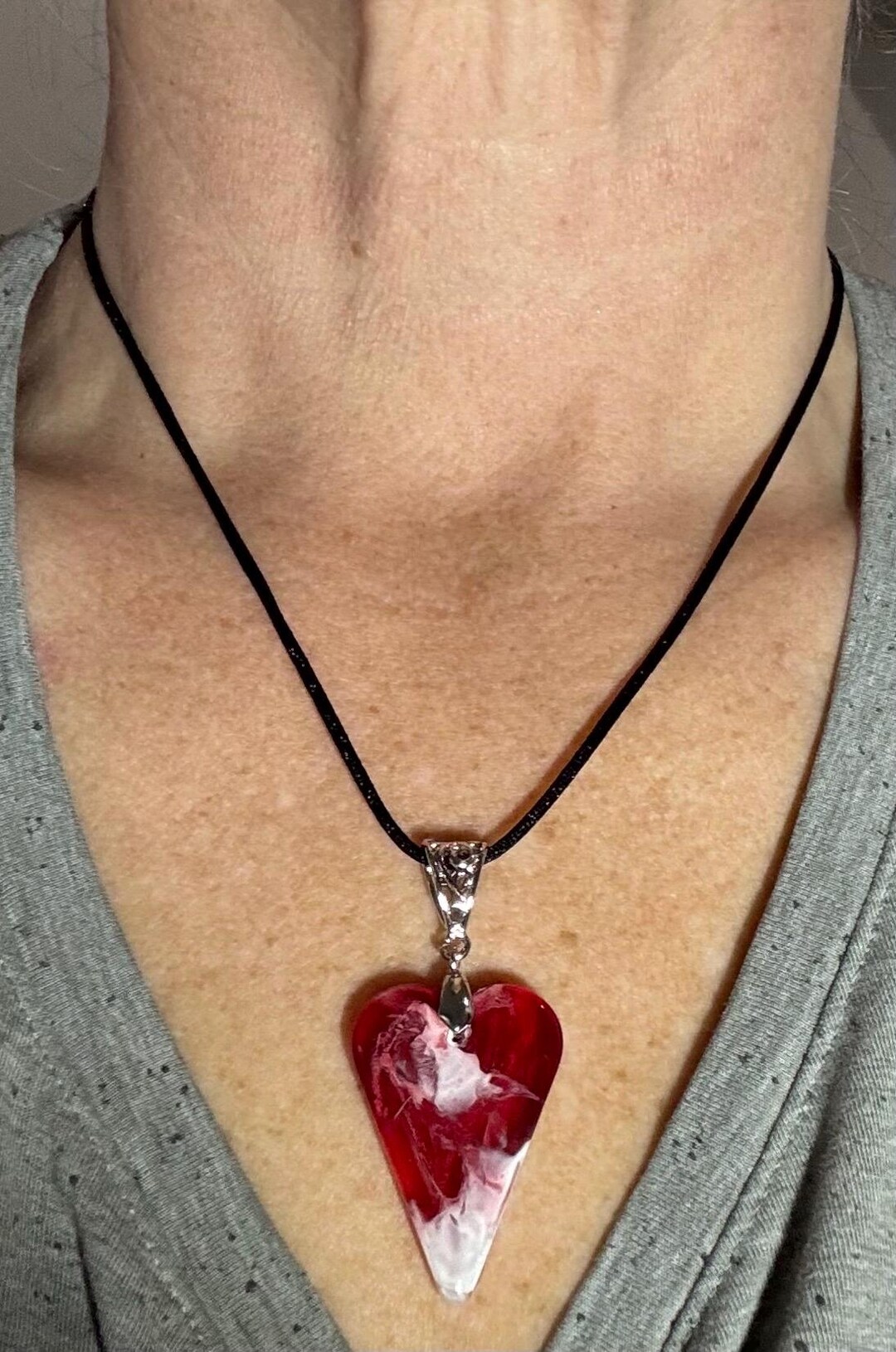 Bleeding Heart Resin Necklace - Etsy