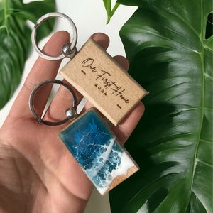 Personalized Ocean Keychain, Custom Resin Keyring, Unique Coastal ...