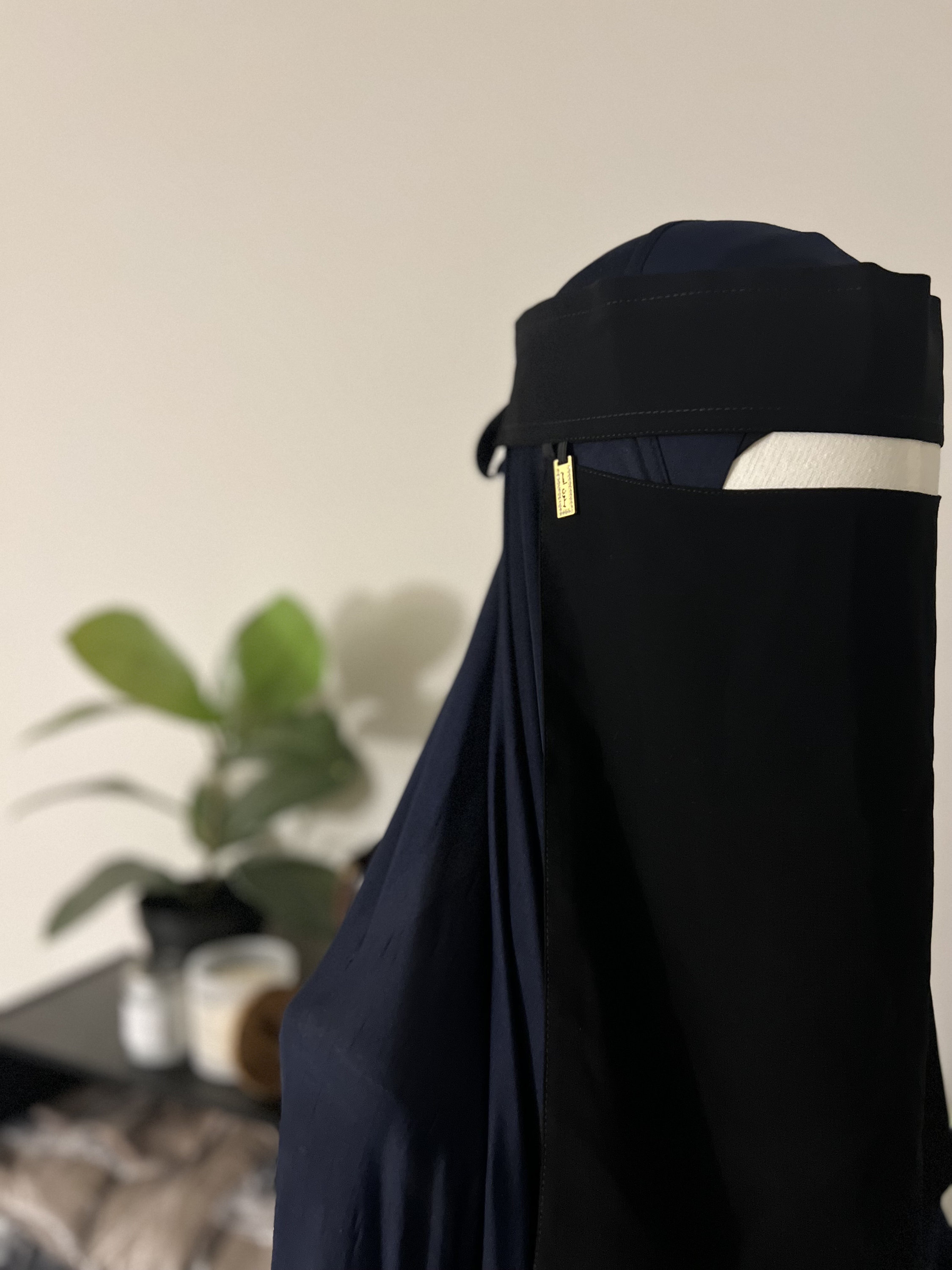 Bedoon Essm, Saudi Niqab, Short Niqab With Gold Charm, Islamic Veil, No ...