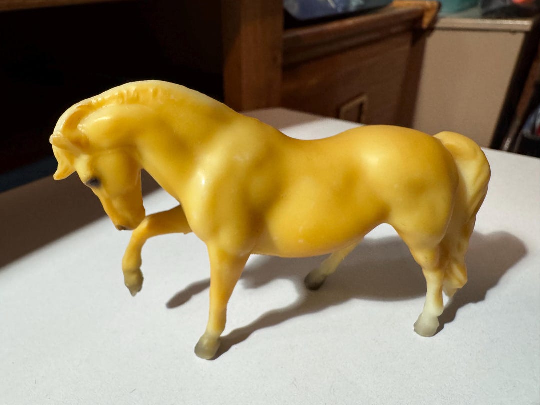 Vintage 1976 Breyer 3 Inch Mini Horse (inventory No 6) - Etsy