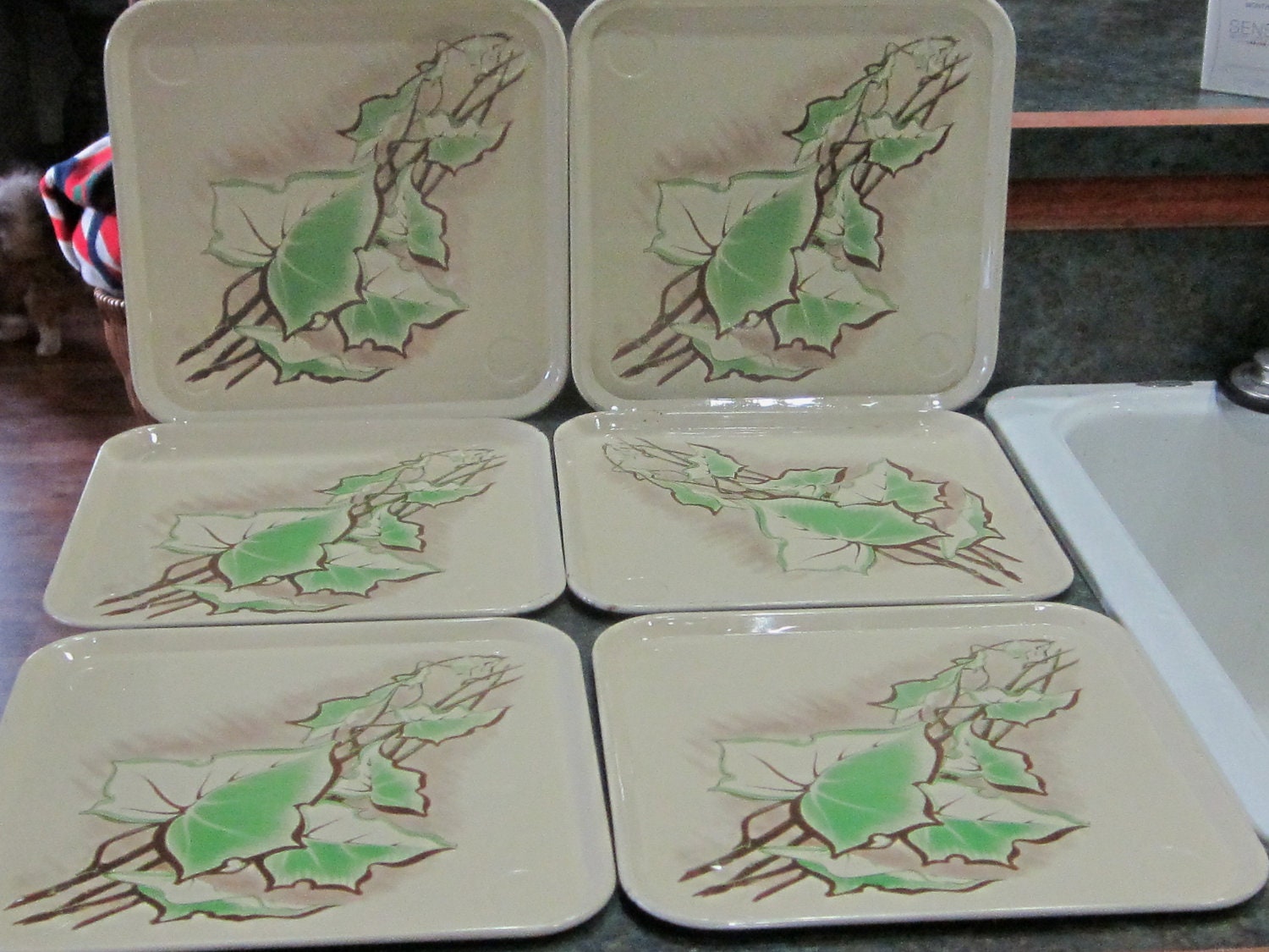 Tin Lithograph TV Trays With Ivy Leafs Qty of 6 Trays 1950 Era - Etsy
