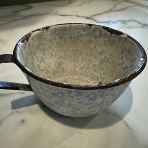 1930's Large White and Blue Spotted Graniteware Splatterware Enamelware ...