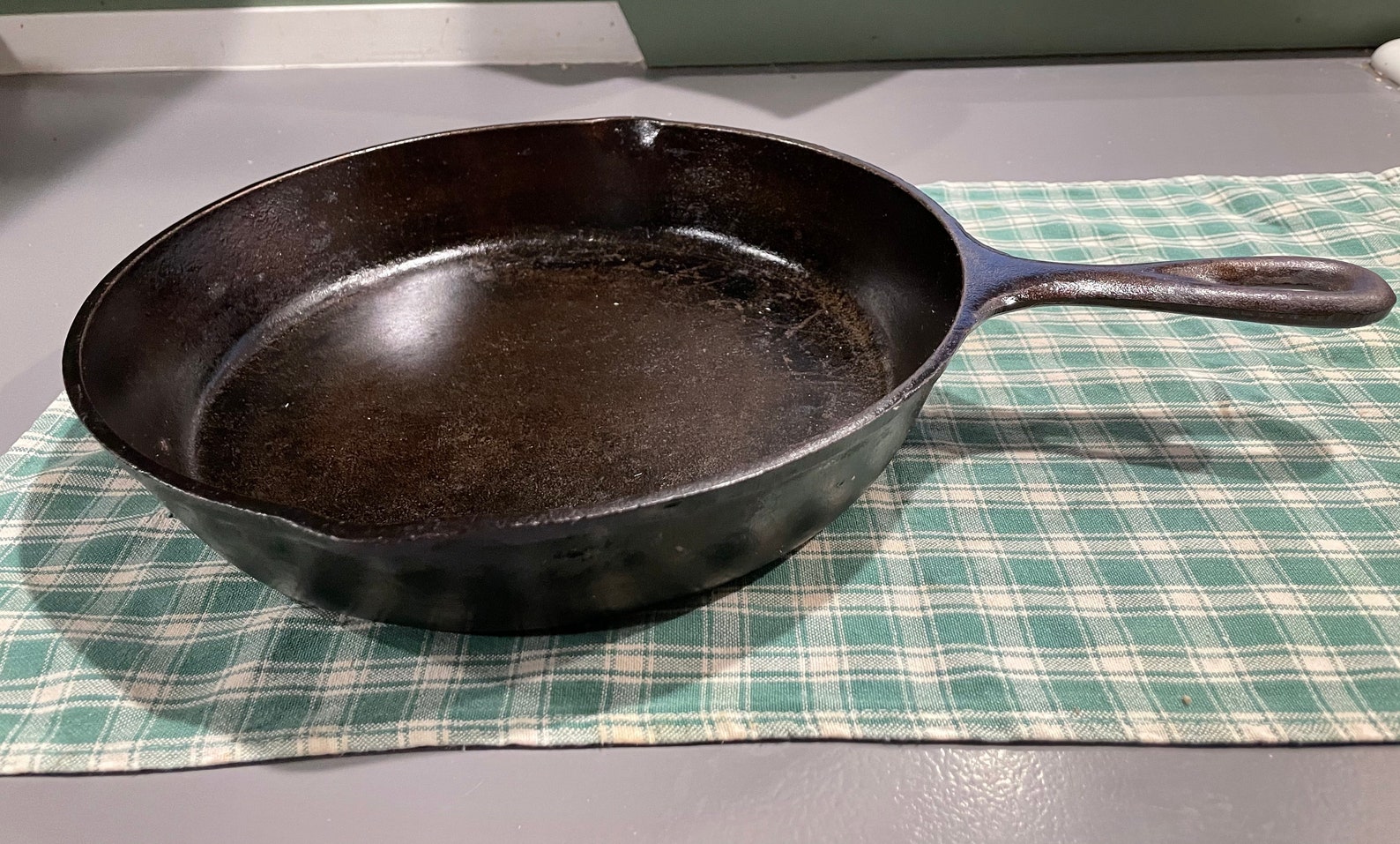 3 Notch Lodge SK No. 8 D Cast Iron Skillet W/ Heat Ring Made in USA ...