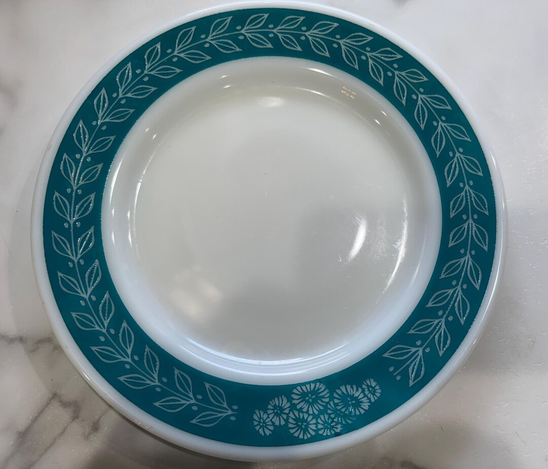 1970's Corning Pyrex Teal Laurel Leaf Milk Glass Plate - Etsy
