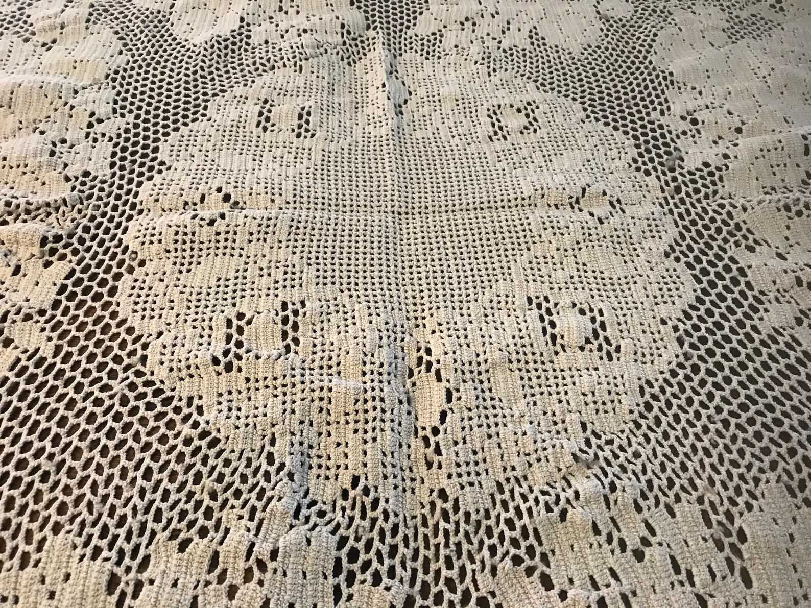 Vintage Crocheted Tablecloth 43 X 51 | Etsy