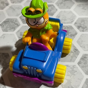 1988 Qty of 4 Mcdonalds Garfield Jeep/ Skateboard/ Scooter/and ...