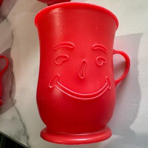 1970's Kool-aid Man Red Pitcher and 7 Red Cups - Etsy