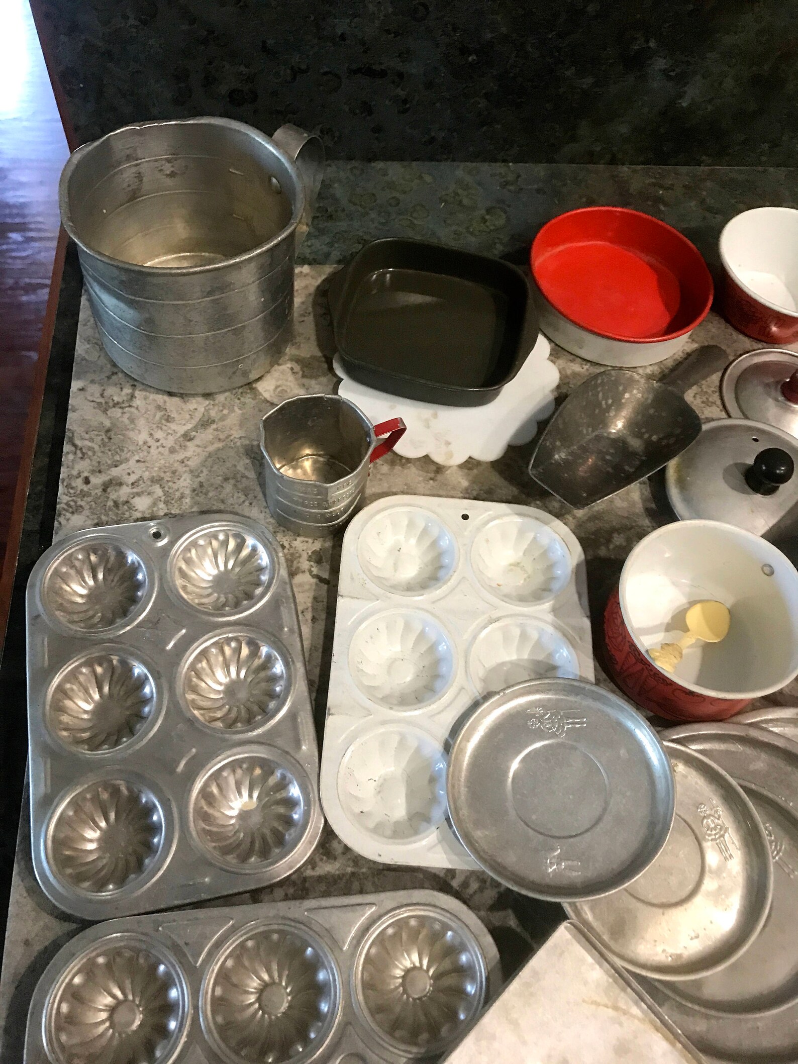 Children's Toy Tin Dishes 34 Pieces Tin Lithograph and | Etsy