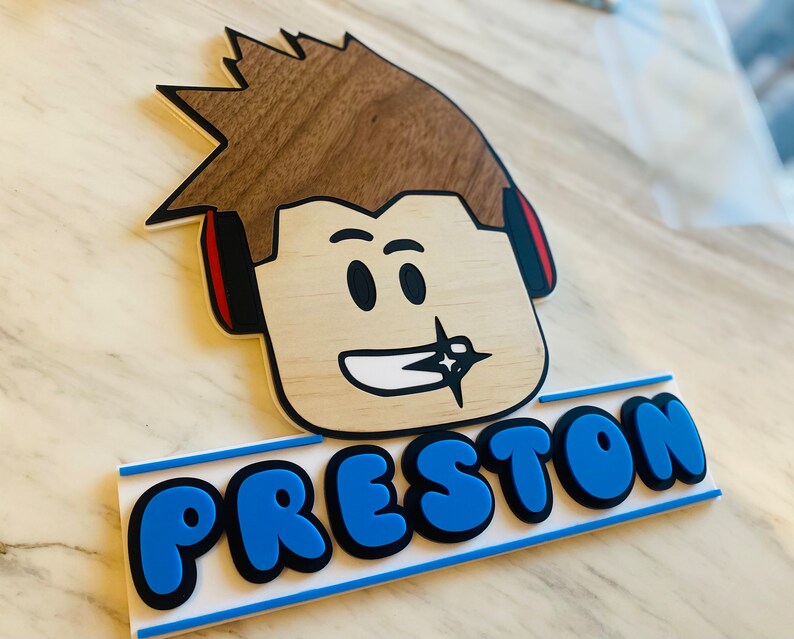 Personalized Roblox Birthday Sign: Layered Acrylic & Walnut Plaque - Etsy