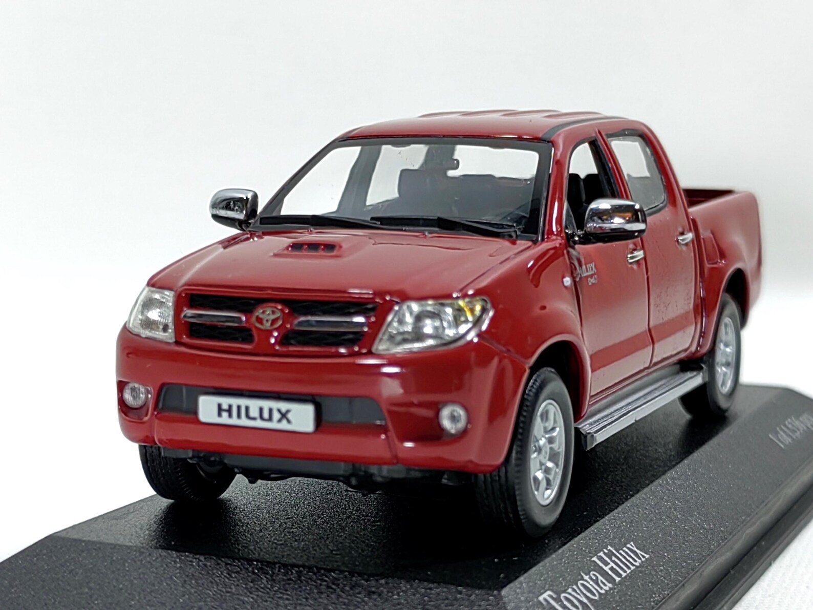 Toyota Hilux Red Diecast Model Car 1:43 - Minichamps Limited Edition - Etsy