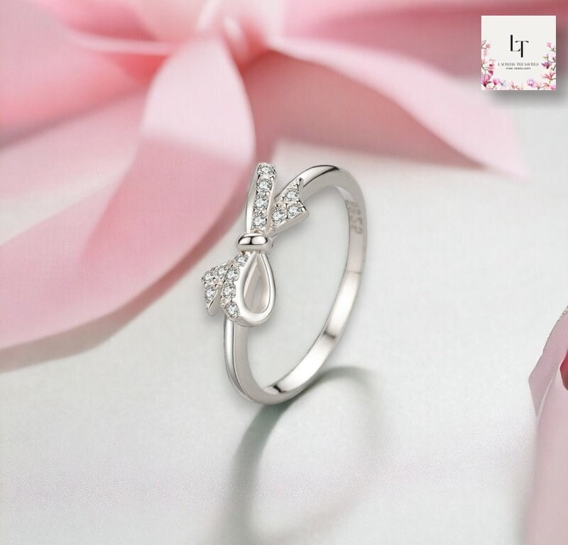 Women's Silver Bow Ring, Cute Dainty Ring, Sparkling Prong Set Ring ...