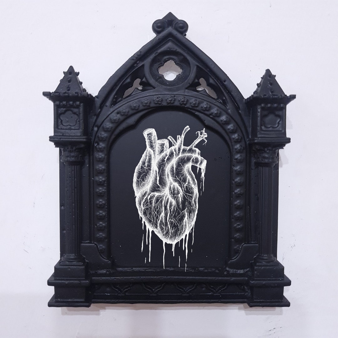 Gothic Stained Glass Frame Wall Decoration Exvoto Bleeding Heart ...