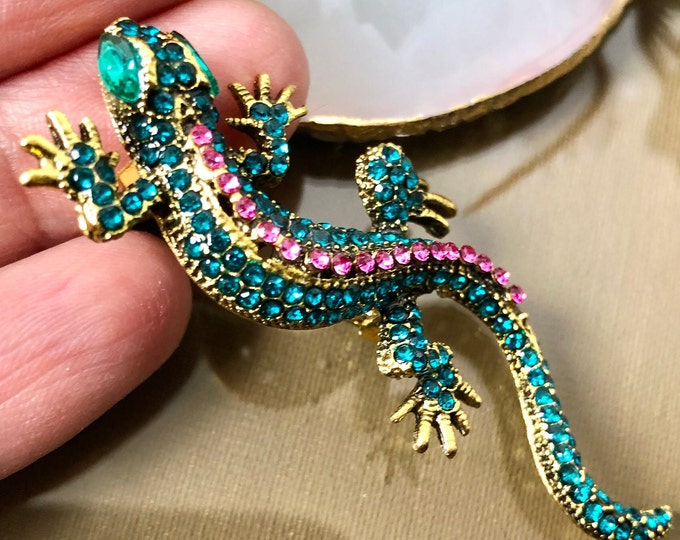 Lovable Lizard Enamel Pins - Etsy