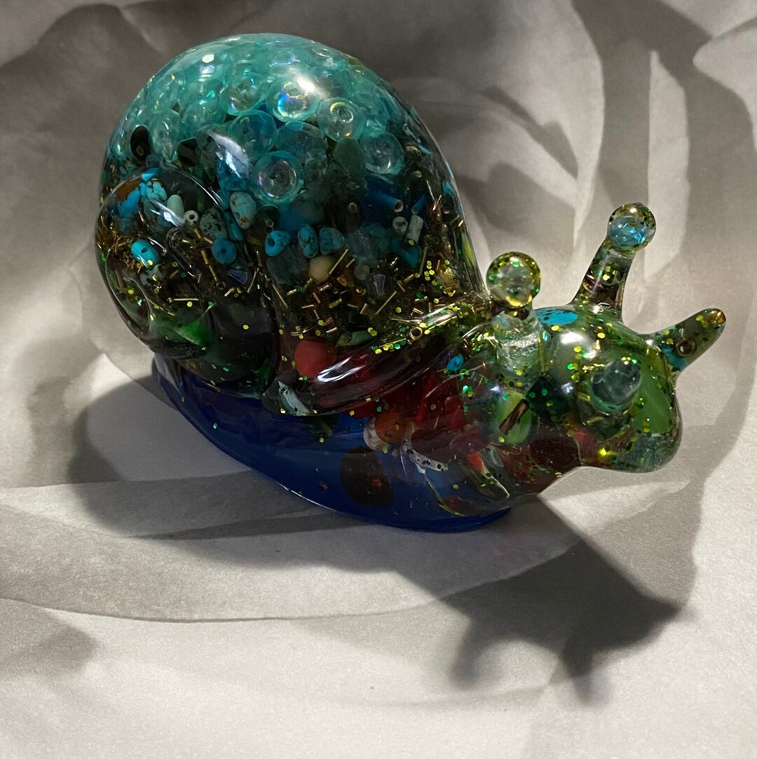 Buried Treasure Epoxy Resin Snail Shelf Sitter - Etsy