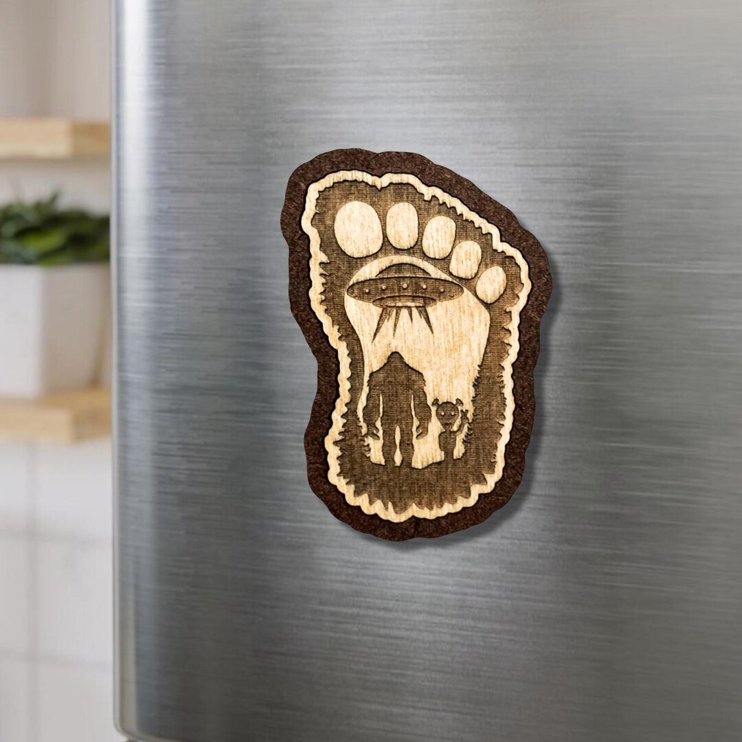 Bigfoot Footprint Wood Fridge Magnet: Sasquatch, UFO, Cryptid Gift - Etsy