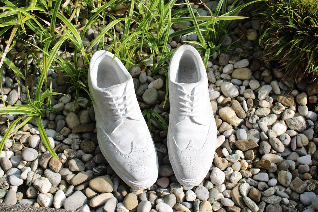 1 Pair of Cement Plant Shoes, Garden Decoration Plant Shoes, 30 X 11.5 ...