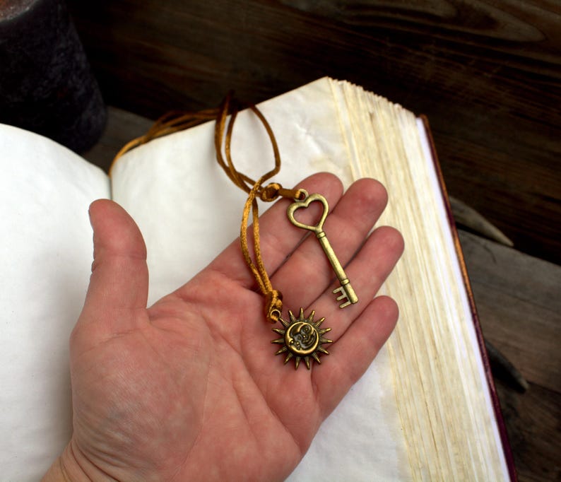 Leather Grimoire Journal With Lock, Handmade Book of Shadows - Etsy