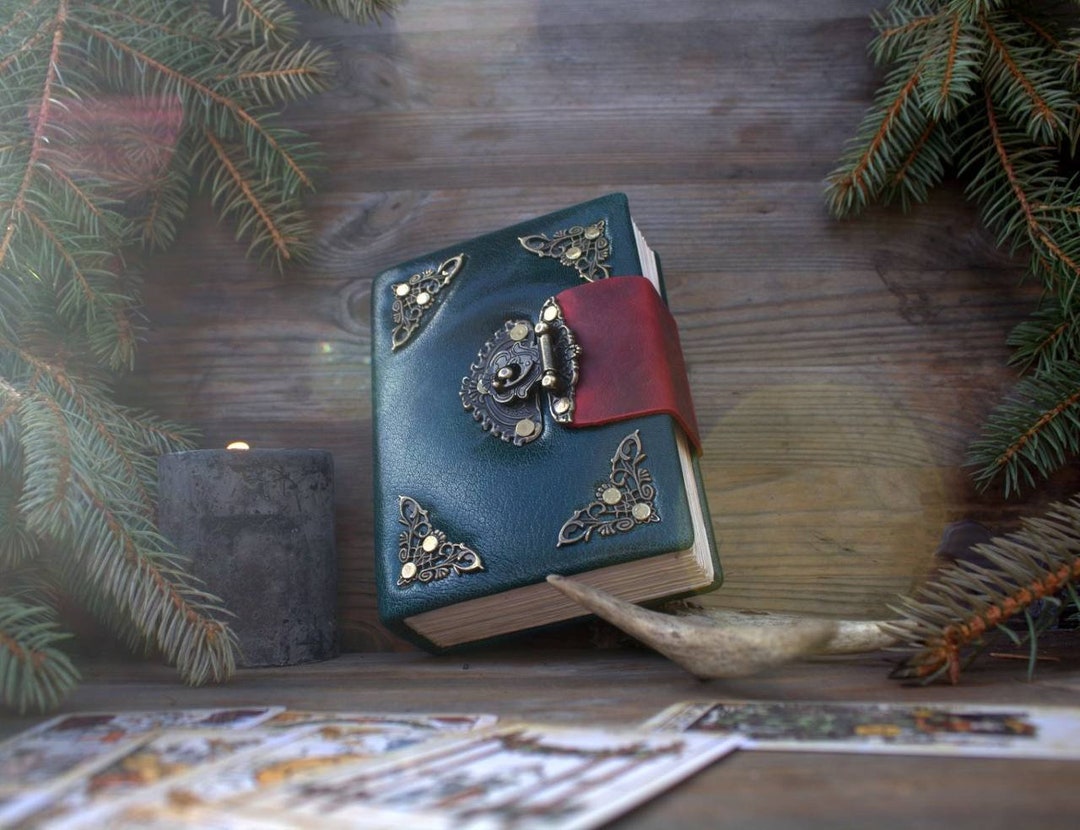 Grimoires Vintage Style With Aged Pages, Witchcraft Dyary Handmade ...