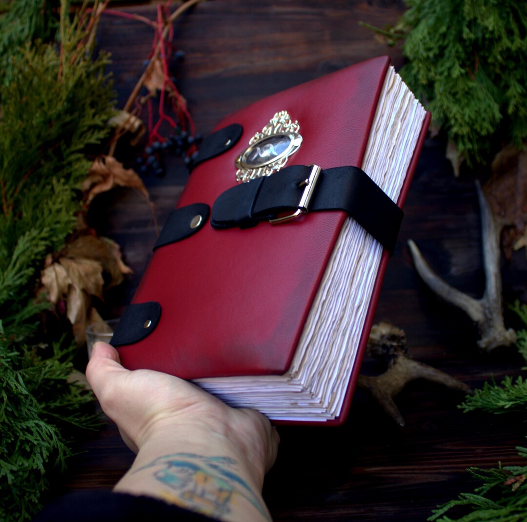 Dark Witchcraft Altar Book of Shadows, Celtic Witchcraft Spell Book ...