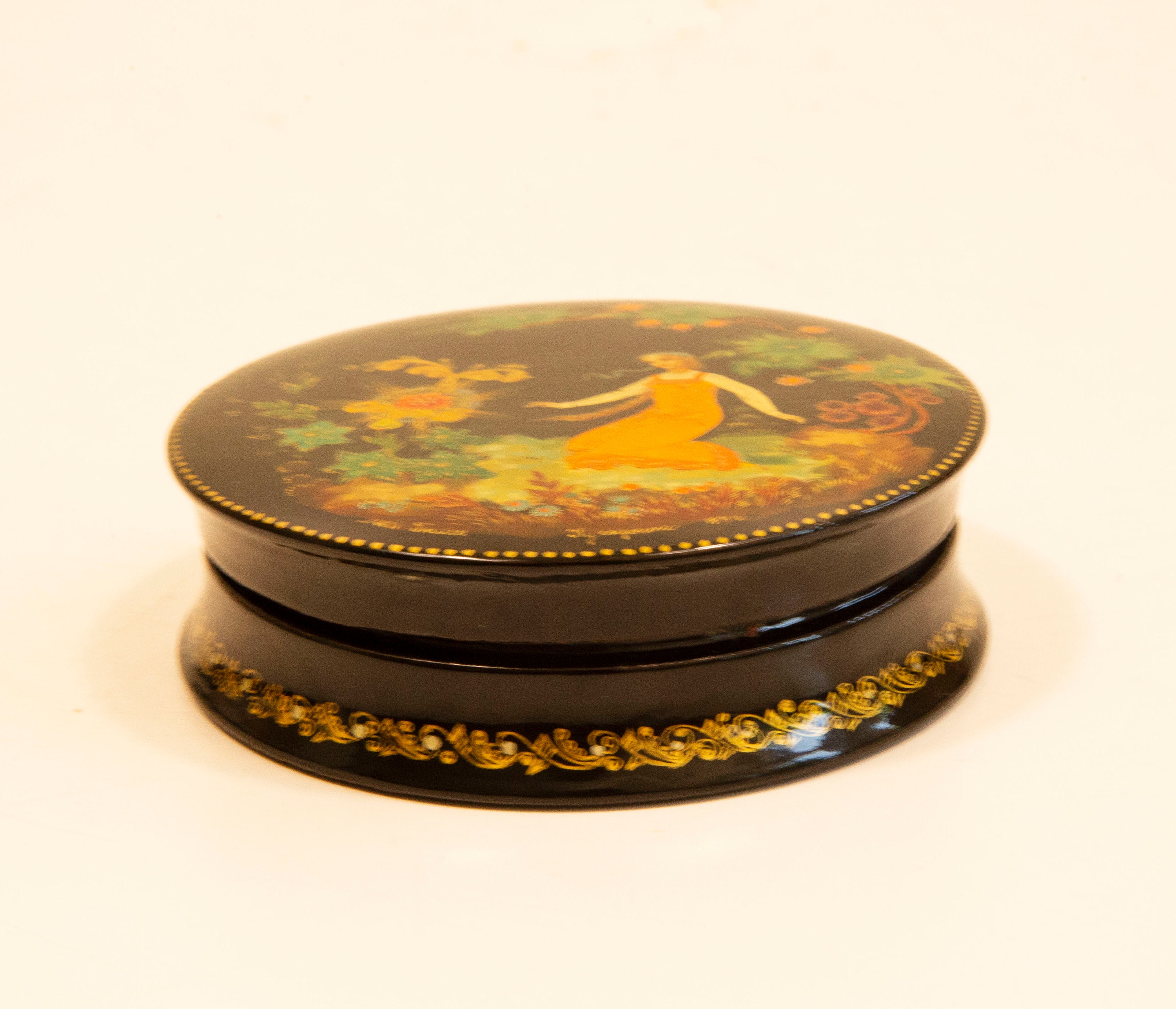 Palekh Палех Russian Hand Painted Signed Lacquer Round Jewelry Storage ...