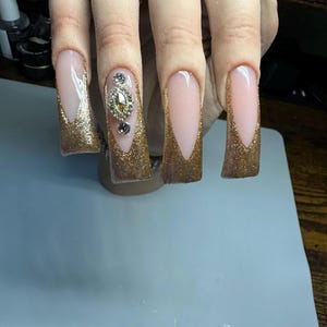 XL Sparkling Duck Press on Nails. These Nails Have an Elegant Gold ...