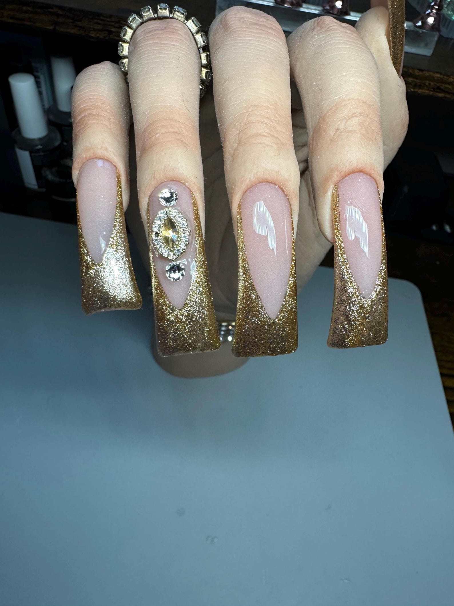XL Sparkling Duck Press on Nails. These Nails Have an Elegant Gold ...