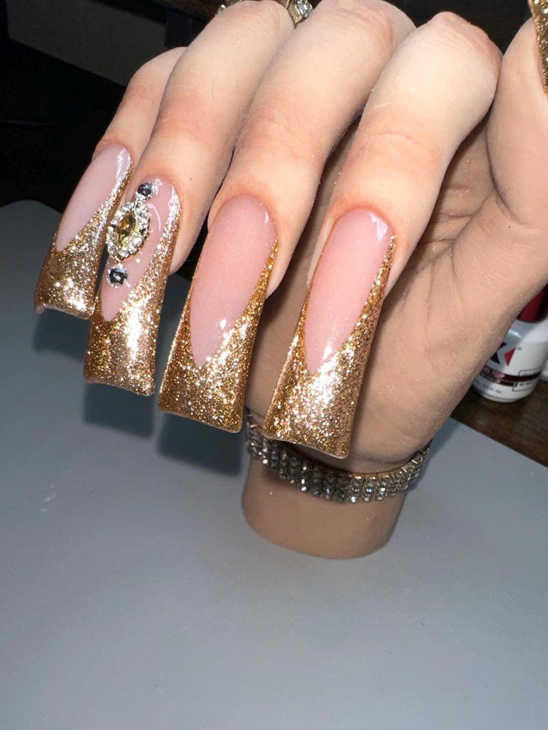 XL Sparkling Duck Press on Nails. These Nails Have an Elegant Gold ...