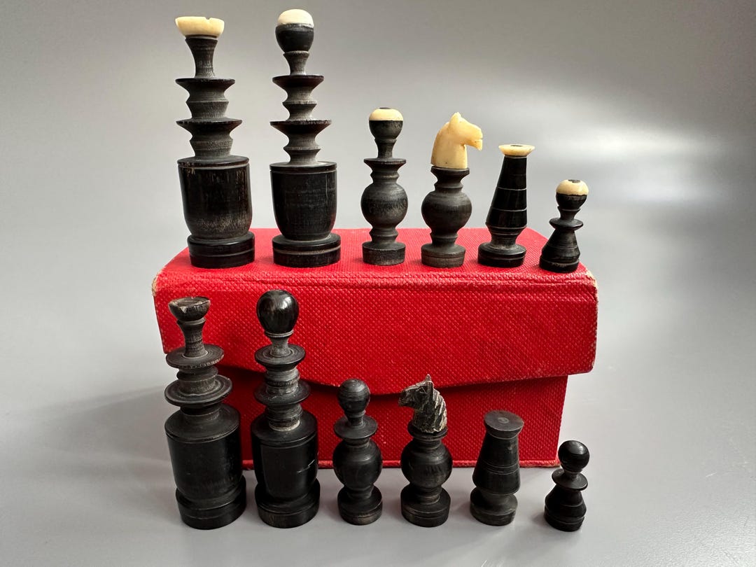 Vintage Vietnam Chess Set Horn in Very Good Condition. Chess Horne ...