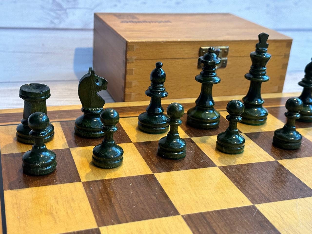 Green Germany Chess Set in Box 80s Vintage in Good Condition. Great ...
