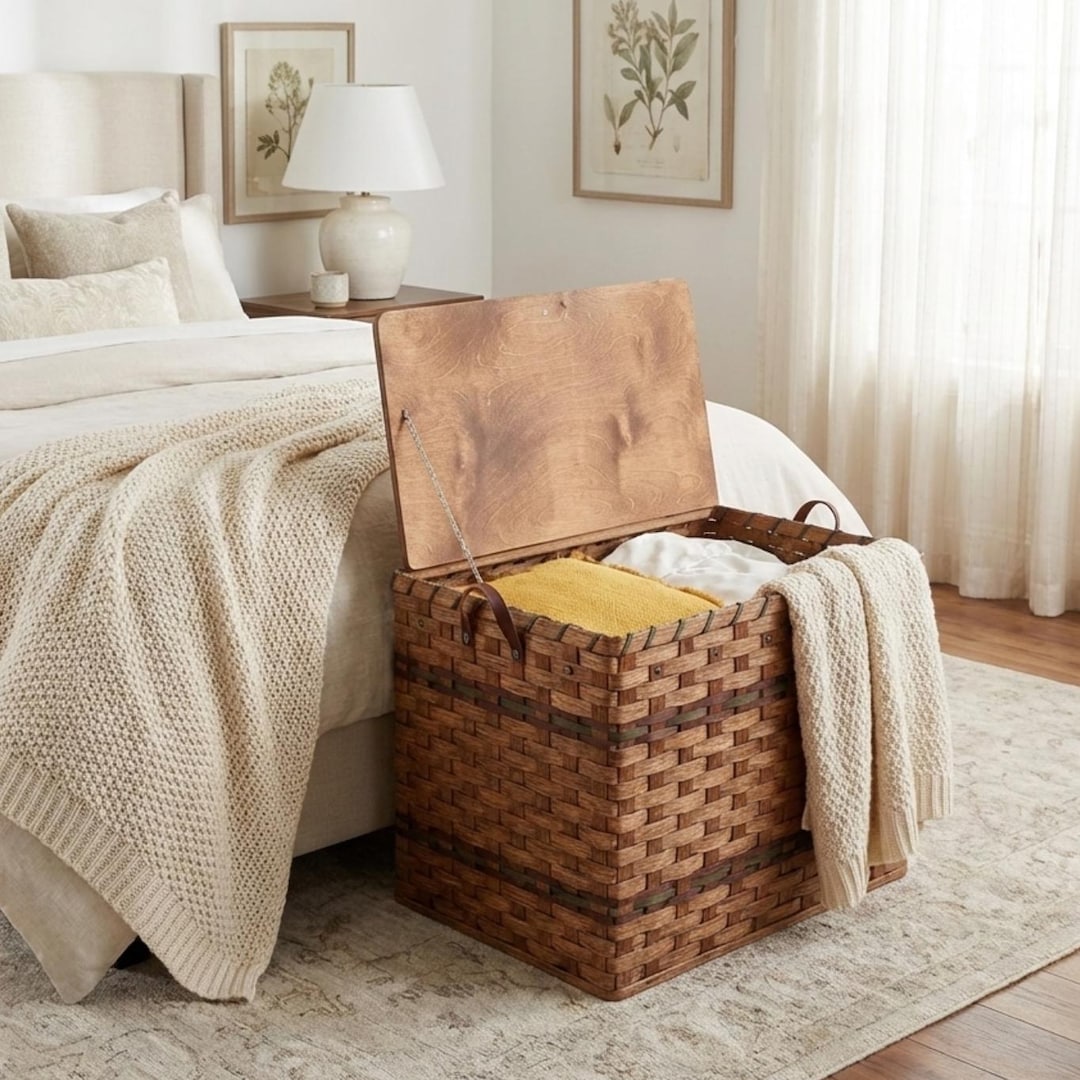 Amish Furniture Hope Chest With Wood Lined Interior for Wicker Blanket ...