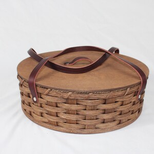 Amish Double Pie Carrier - Picnic Basket | Handmade Round Solid Oak ...