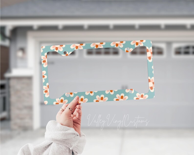 Peach Daisy Pattern Metal License Plate Frame | Floral Car Accessory - Etsy