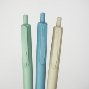 Uniball Jetstream Ballpoint Pen 0.7mm - Reclaimed Marine Plastic ...