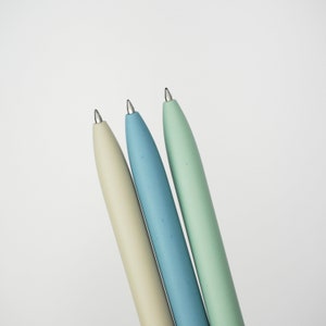 Uniball Jetstream Ballpoint Pen 0.7mm - Reclaimed Marine Plastic ...